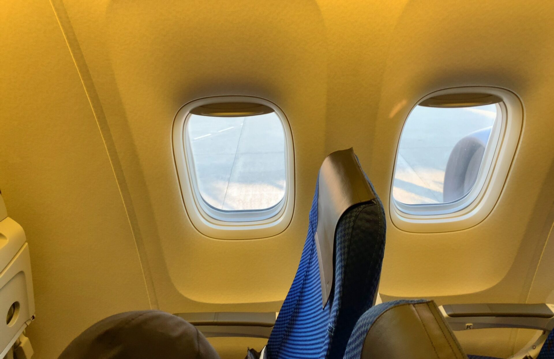 ANA：B767-300(76P)に搭乗の場合、富士山(Mt.Fuji)を見たければ 列目がオススメ | なんとなく日常のブログ